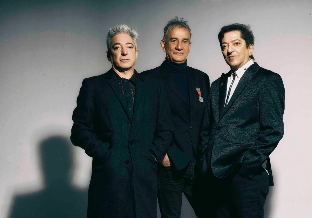 Virus celebra sus 40 años con un show en el Luna Park y una gira ...