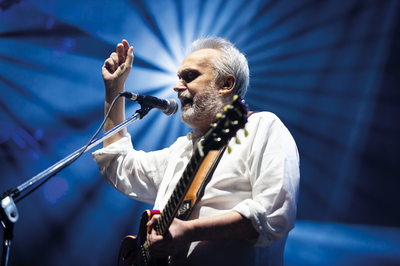 David Lebón será el encargado de abrirle el show a Eric Clapton en ...