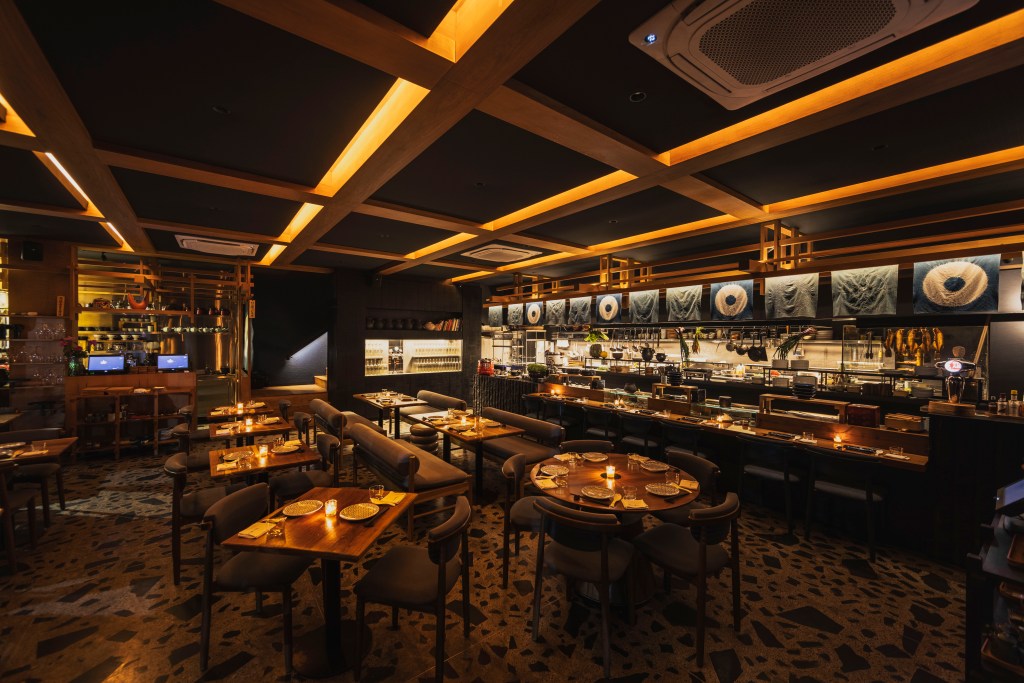 Kōnā Corner recibe a Christina Sunae, Sandra Lee y Astrid Acuña en el ...